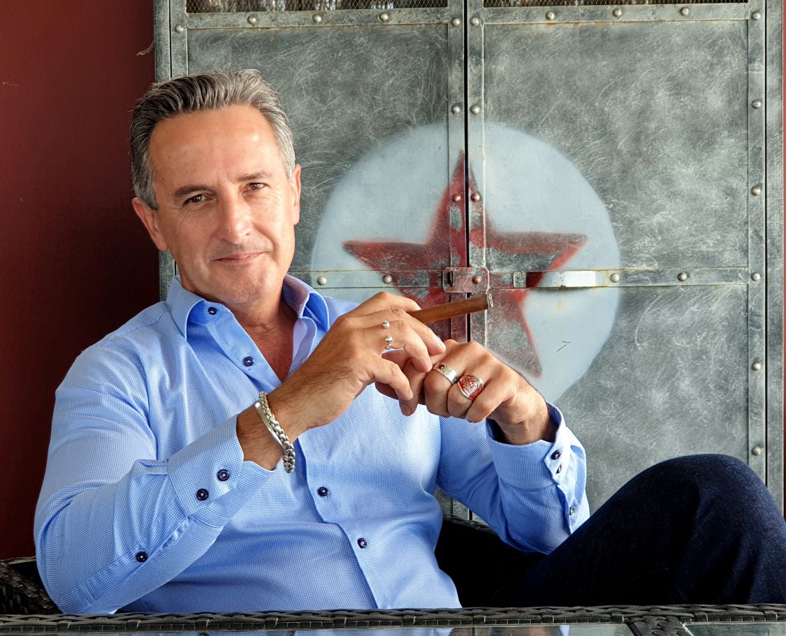 Bond Roberts Cigars Debut Available in August | Cigar Snob Magazine